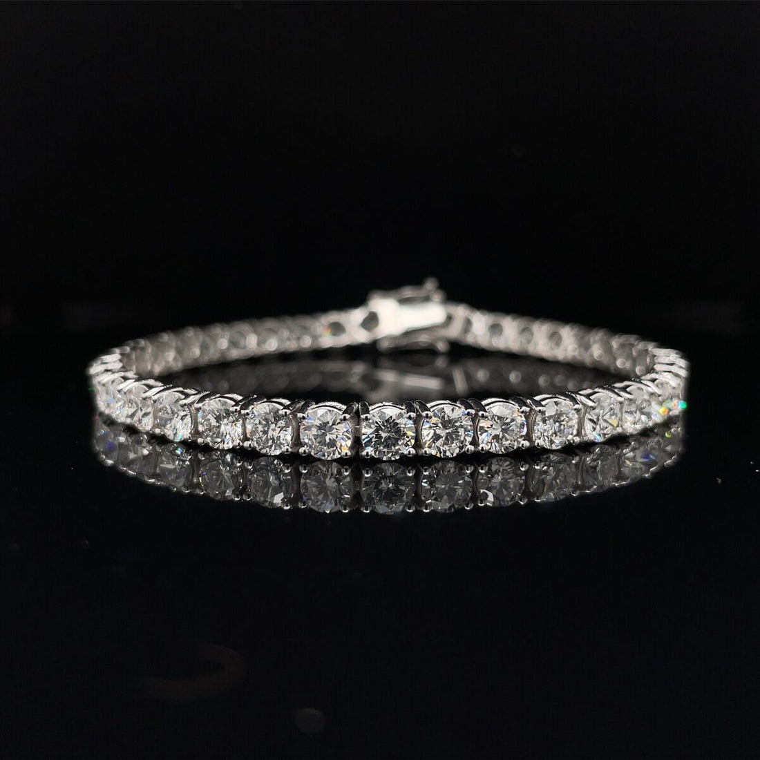 Paragon Diamonds specialize in superior colour and clarity, ethically ...
